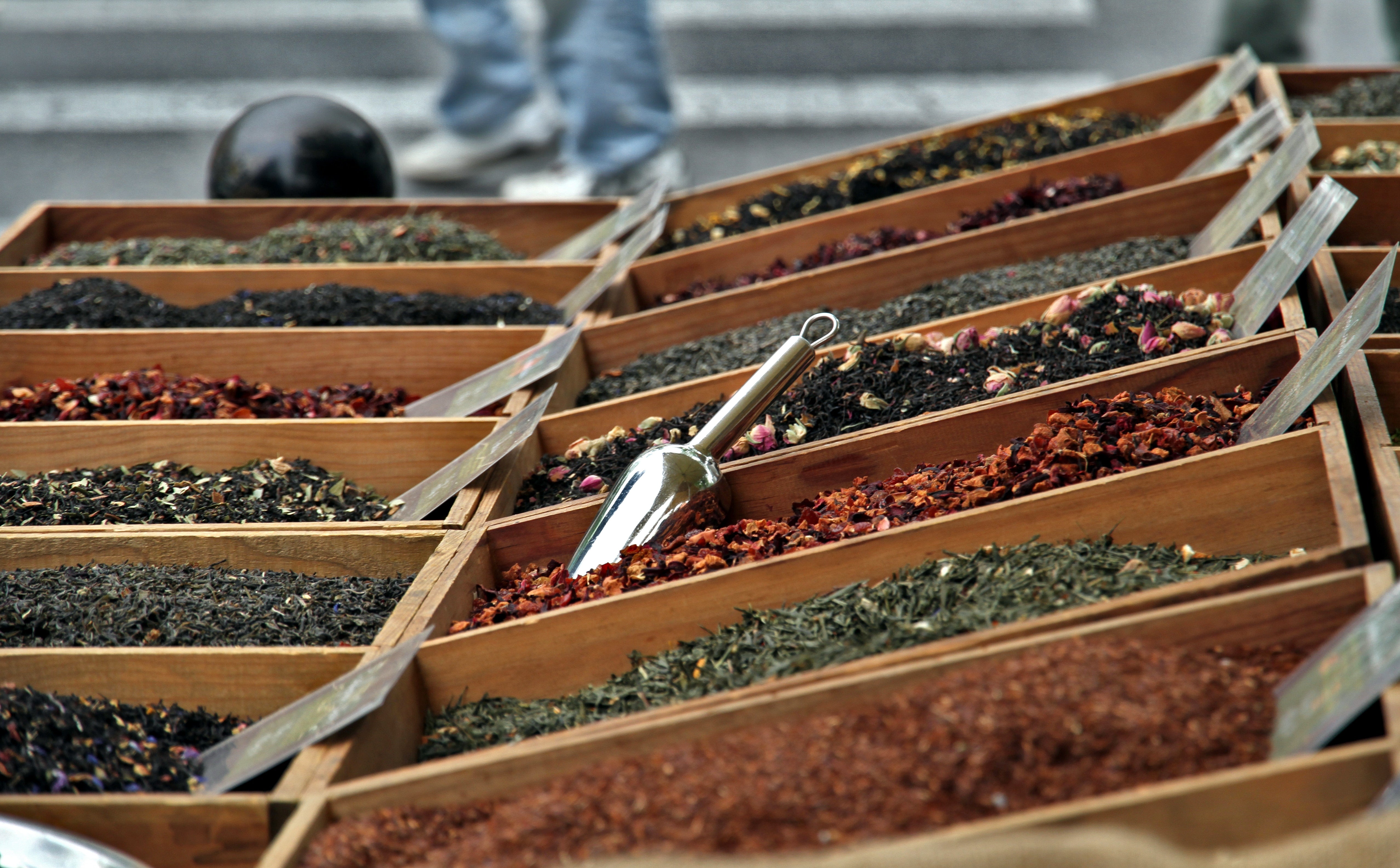 Experience the Flavors of Provence with These French Herbs and Spices ...